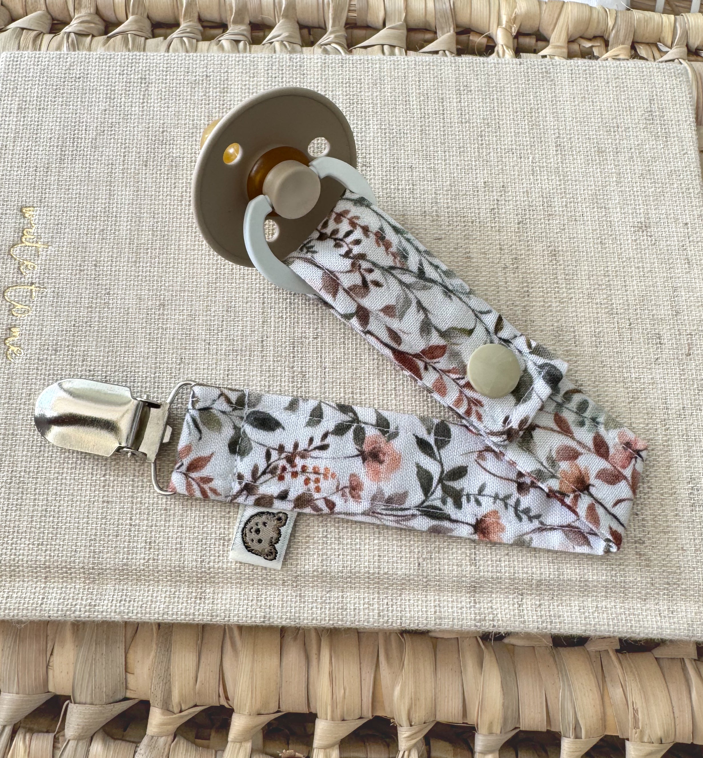 Baby Dummy Chain - Rustic Blooms – Mama Bear